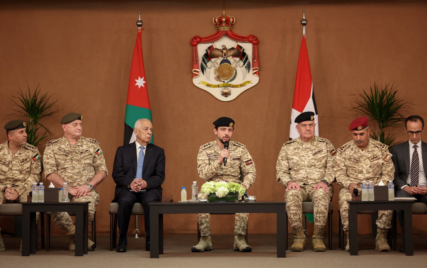 Jordanian Crown Prince Holds Meeting with Gaza Field Hospital Personnel ...