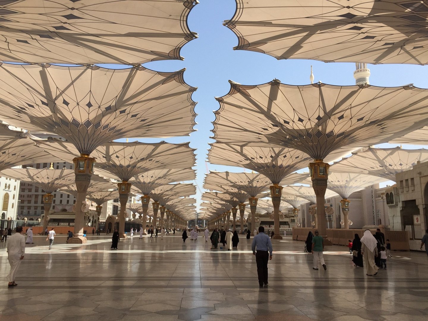 Staff at Madinah Visitor Center Fluent in Six Languages - Saudi Press