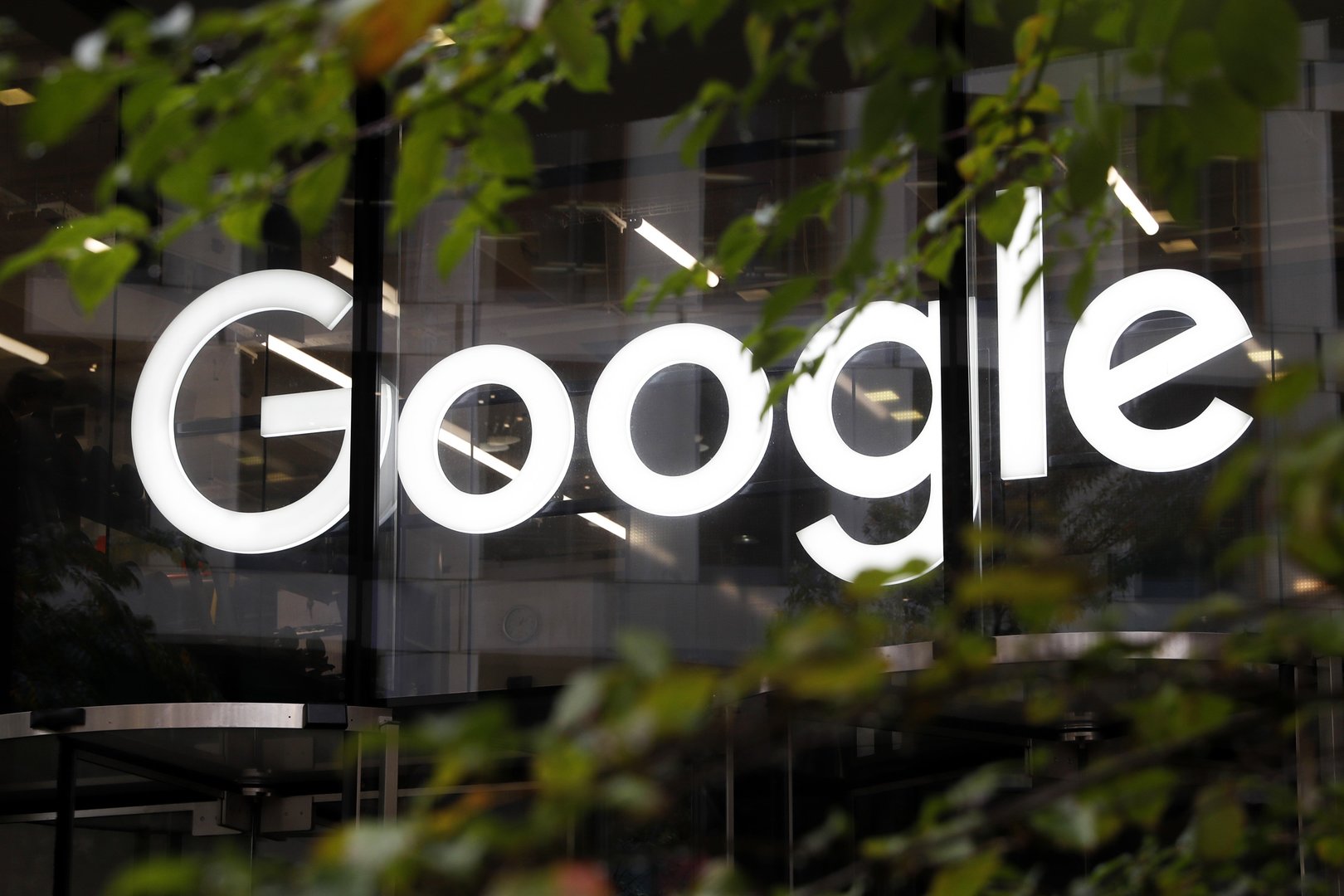 Google Announces $1 Billion Investment in UK Data Centre Expansion ...