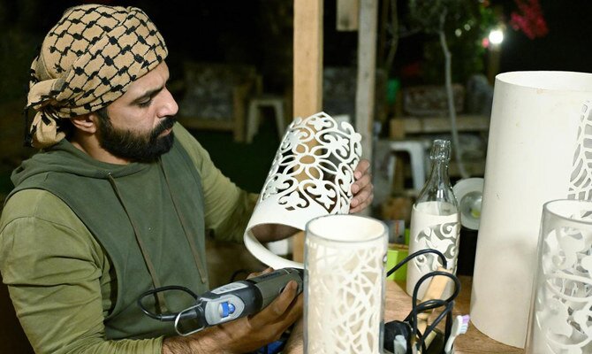 Saudi Artist Saud Al-Anzi: Overcoming Disability to Create Unique Home ...