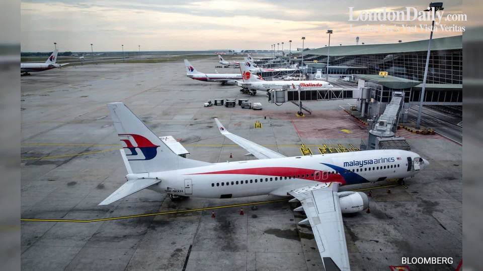 Boeing Expert Claims MH370 Was "Buried In An Ocean Trench By Pilot ...