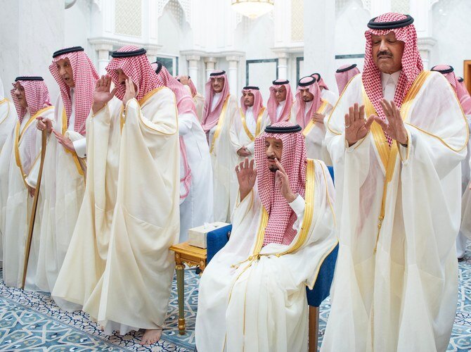 King Salman and Crown Prince Mohammed bin Salman Lead Eid Al-Fitr ...