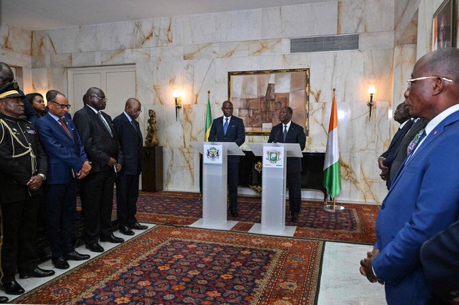 Humihingi ang Transitional President ng Gabon ng Pag-aalis ng mga ...