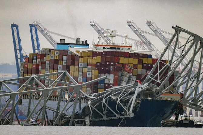 Container Ship Involved in Deadly Bridge Collapse Refloated and Moving ...