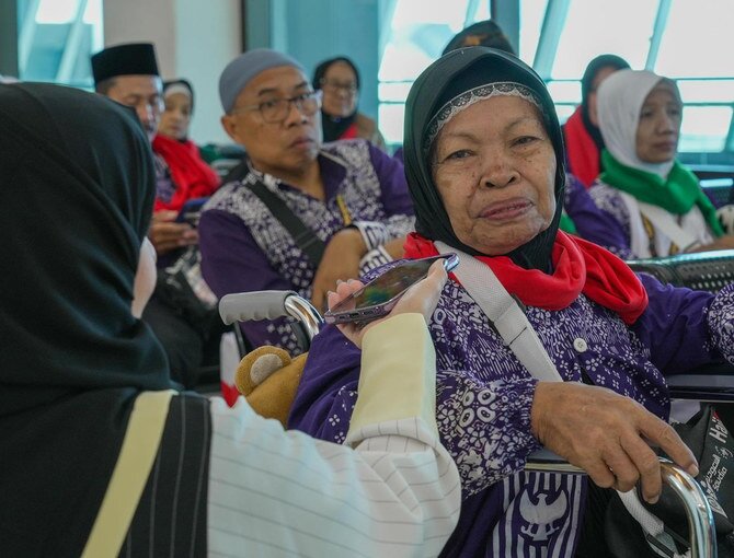 Maryam Mohammad Munir: A Indonesian Pilgrim's 22-Time Journey to Saudi ...