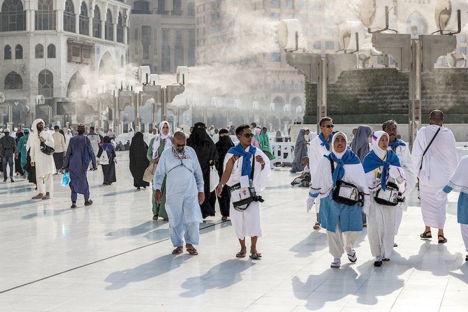 Four Arrested for Selling Fake Hajj Permits and Bracelets in Makkah ...