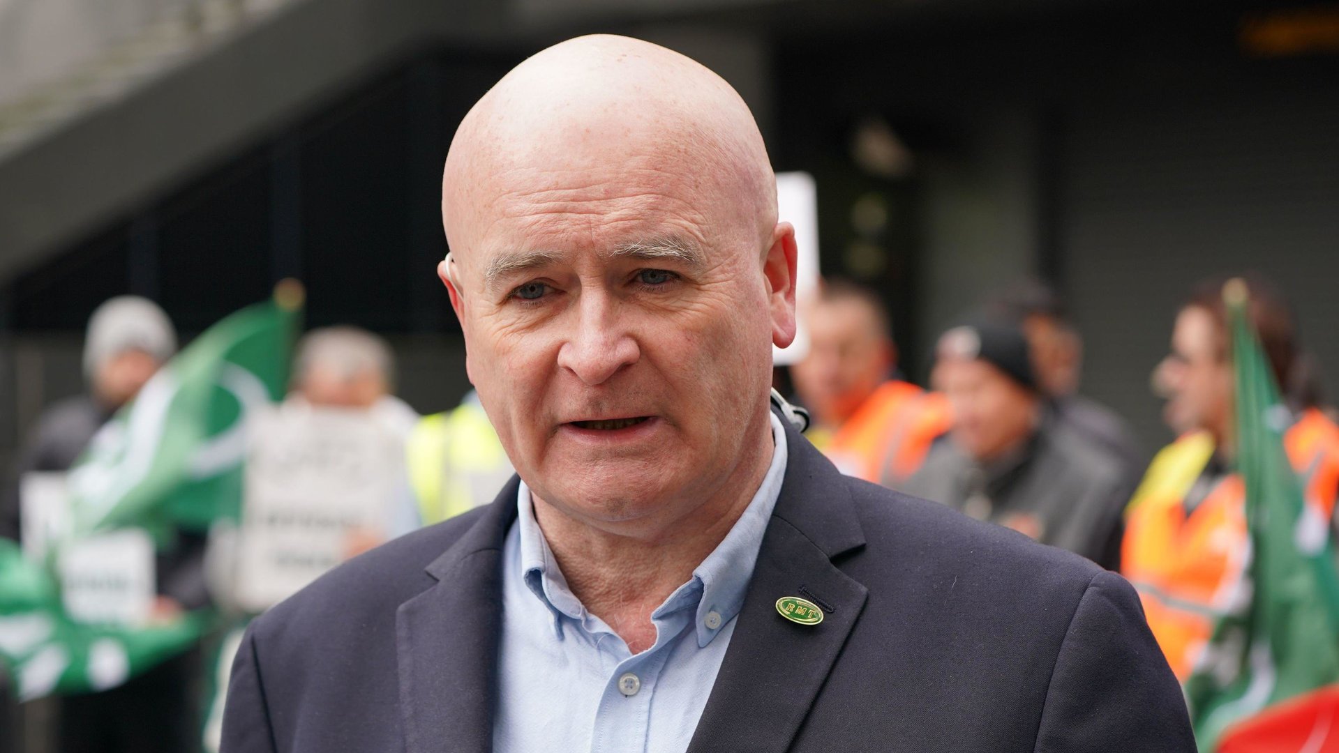 Rail Workers Demand Equal Pay as Train Drivers - London Daily
