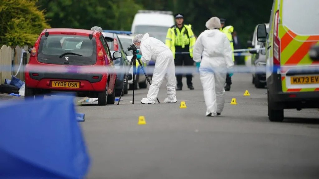 Gorton Stabbing: Man Arrested for Murder - London Daily