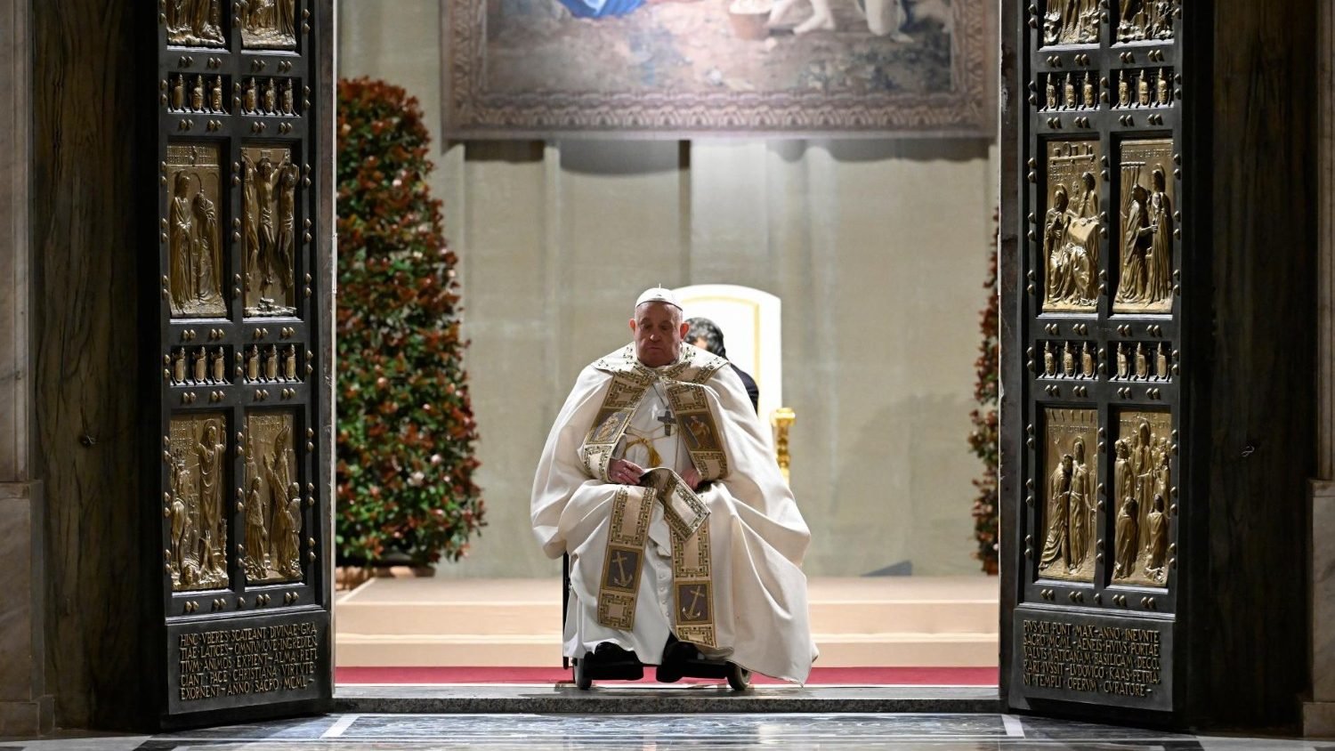 Pope Francis Opens Historic 'Holy Door' at Rome's Rebibbia Prison ...