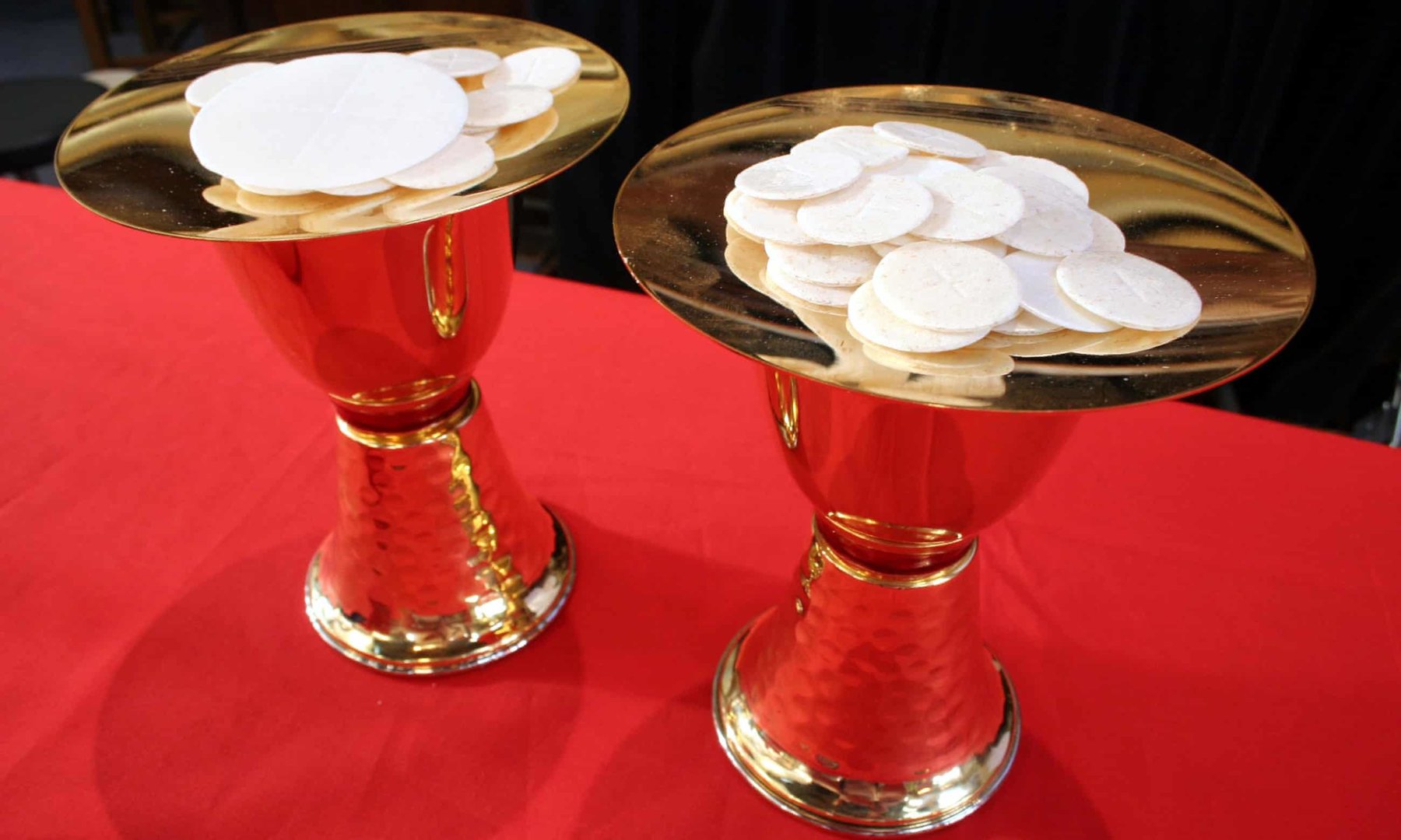 Church of England Upholds Traditional Eucharistic Elements Amid Calls ...