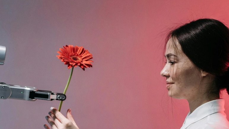 AI-Driven Virtual Boyfriends Rise in Popularity in China - London Daily