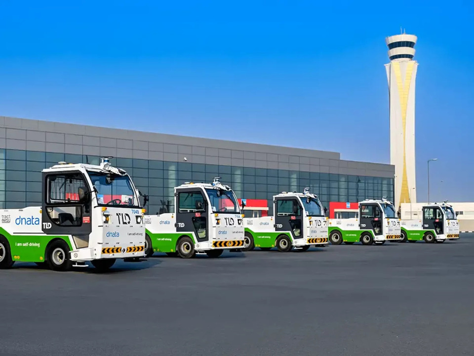 Dnata Unveils Autonomous Electric Ground Vehicles at Dubai World ...